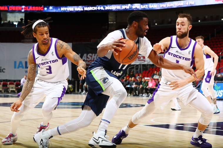 Win over First Place Stockton Sends Iowa to All-Star Break - Iowa Wolves