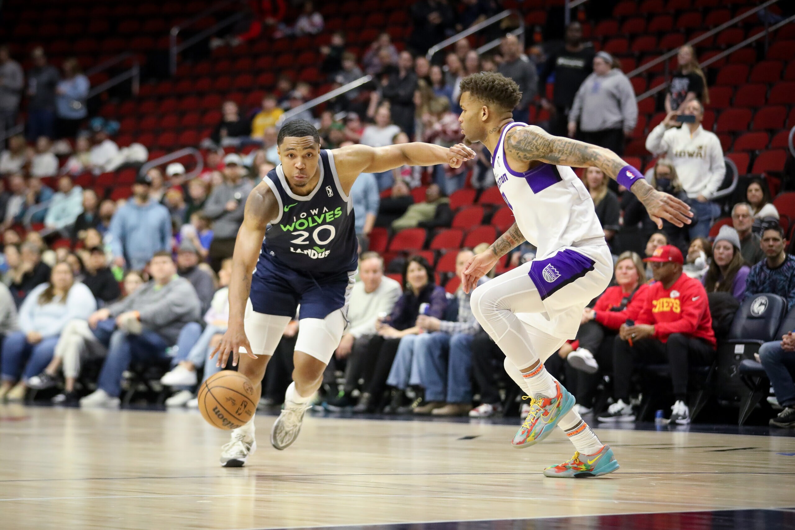 Eastern's Career Night Helps Wolves Sweep Kings - Iowa Wolves