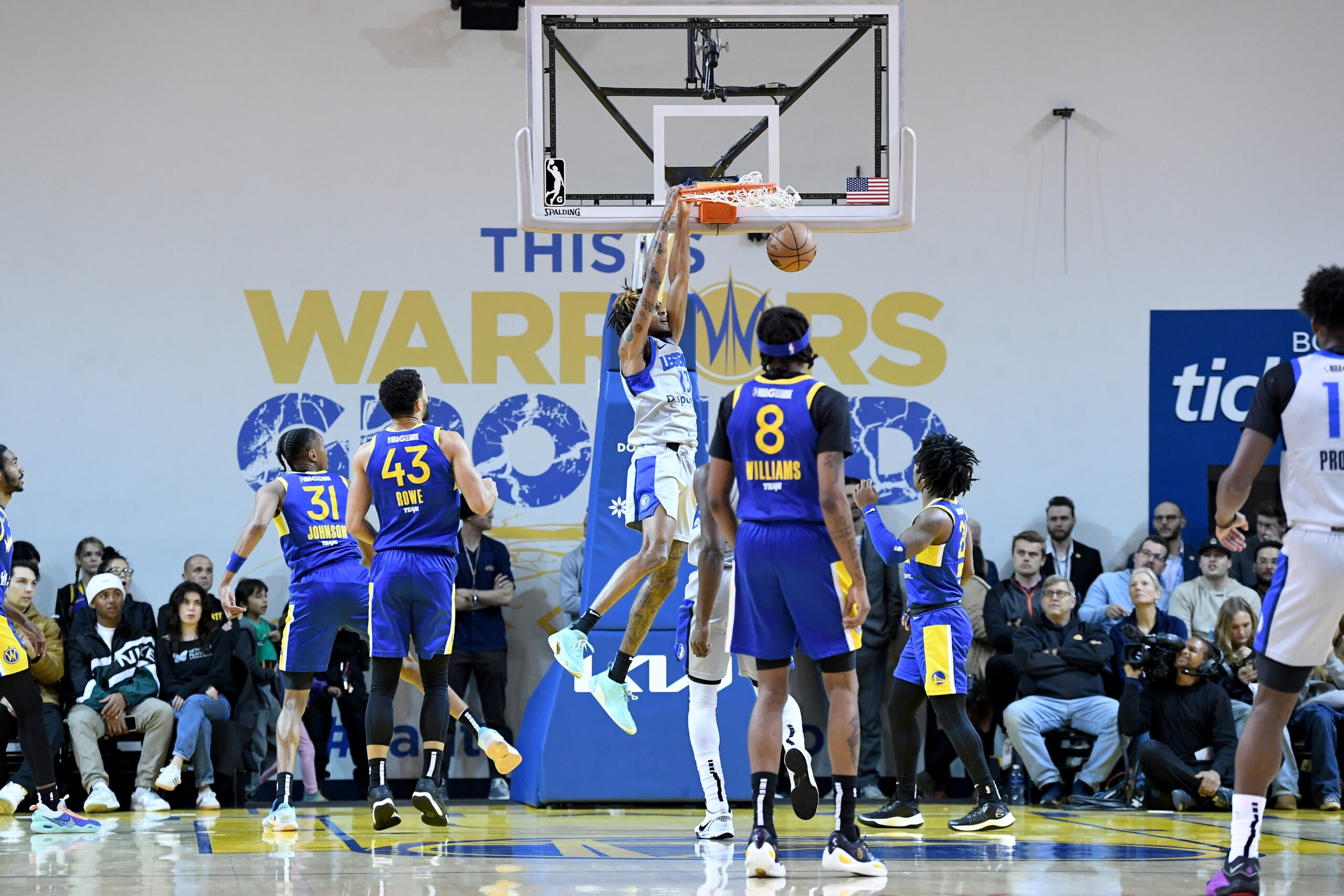 WARRIORS SWEEP WEEKEND SERIES WITH LEGENDS - Texas Legends