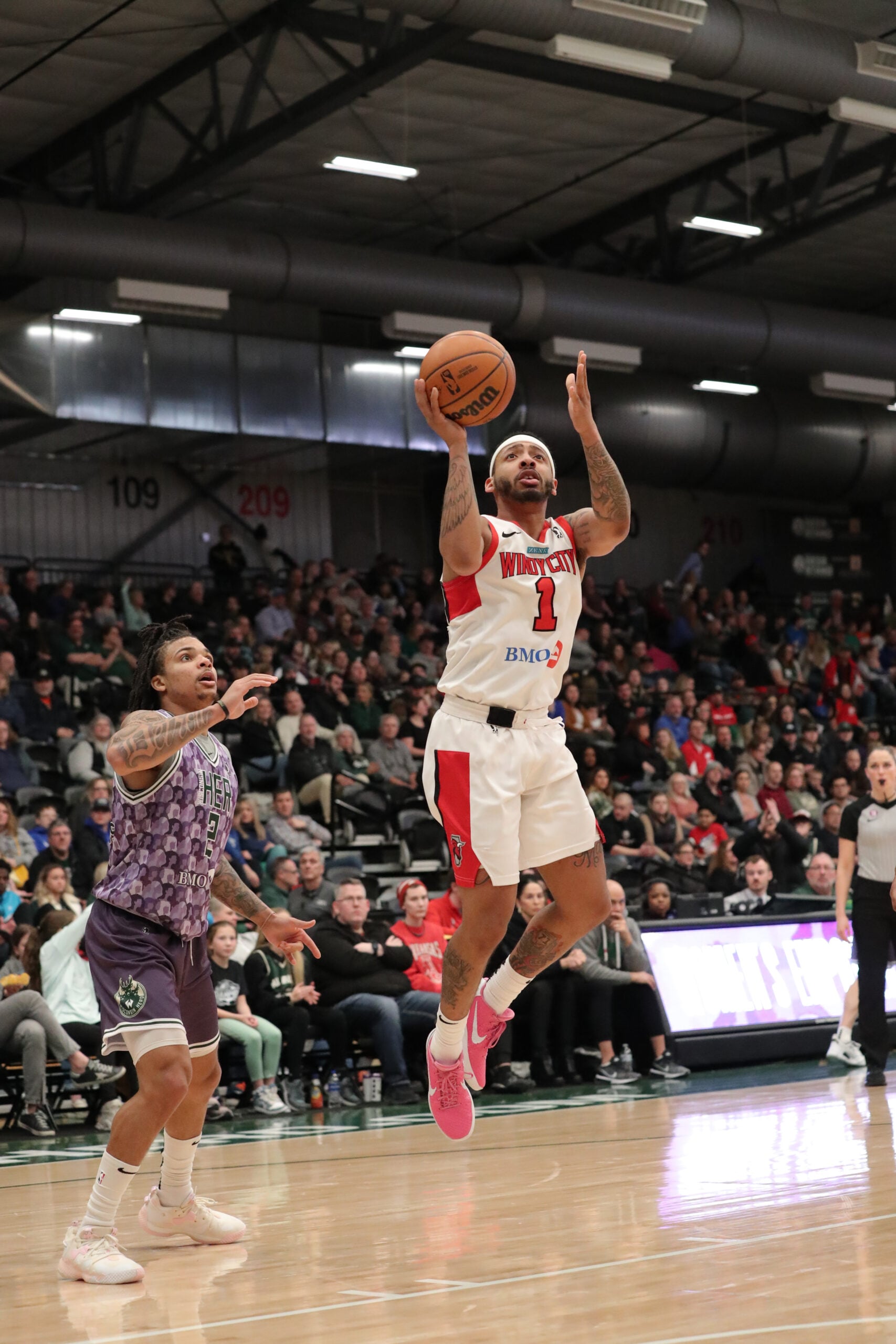 Windy City Earns 20-Point Comeback Win, Jones Drops 40 - Windy City Bulls