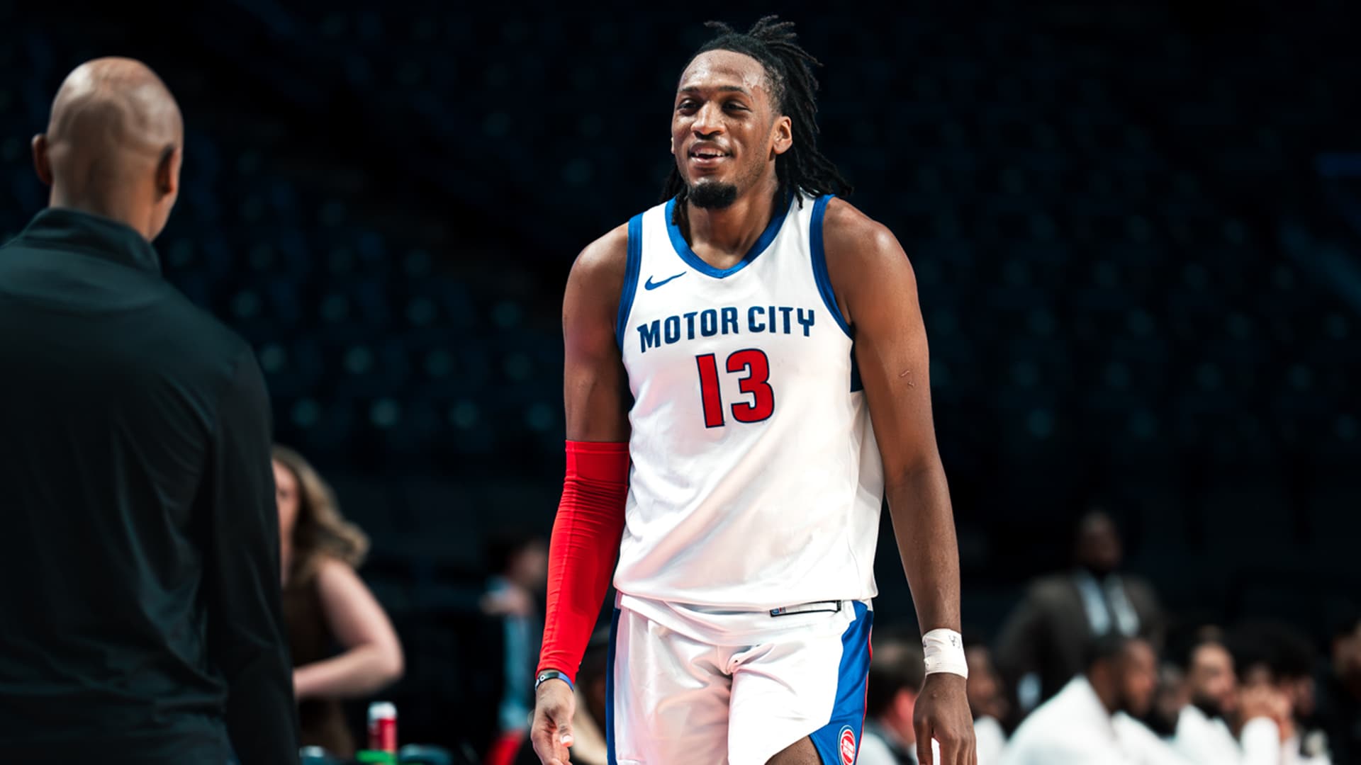 JONES’ RECORD NIGHT LIFTS CRUISE PAST NETS 106-104 TO SPLIT SERIES ...